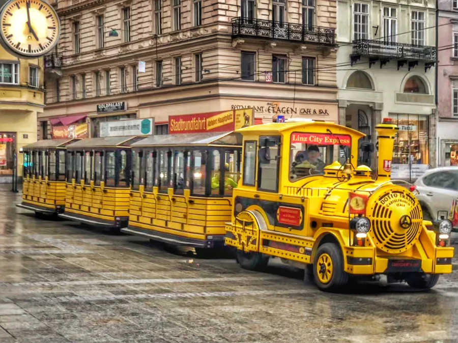 Linz Itinerary: 7 Must-See Highlights & Unique Ways